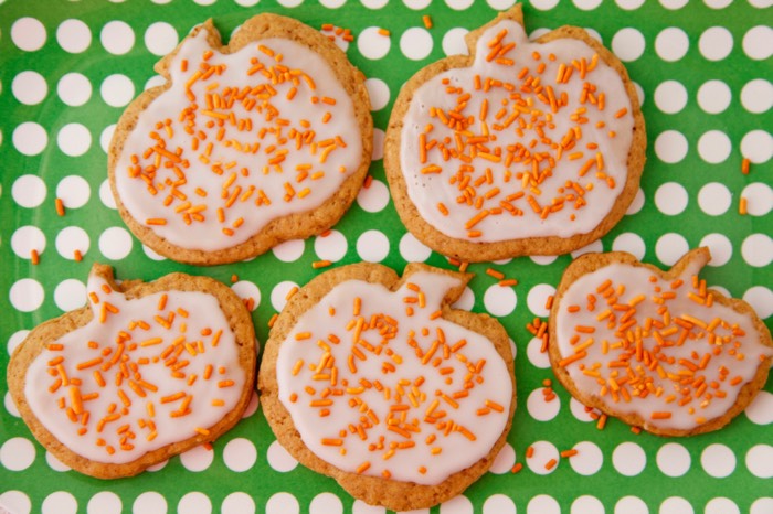 Pumpkin Spice Roll Out Cookies - Weelicious